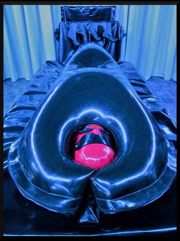 Dominatrixstudio TBZ-Gummi-Studio in Stuttgart - Kontakt